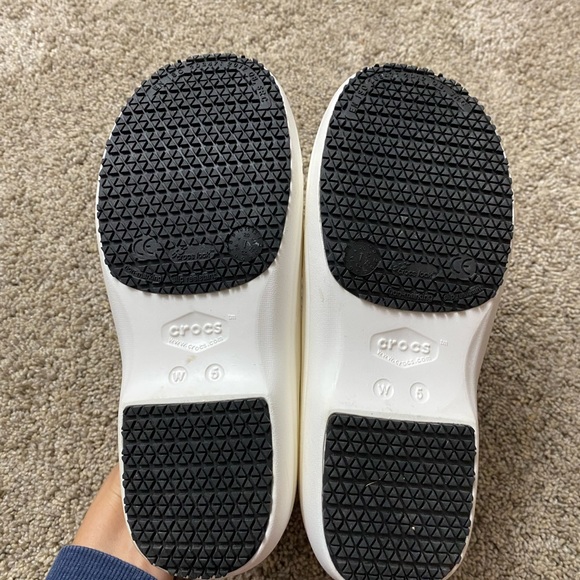 CROCS | Shoes | Crocs Dual Comfort Slip Resistant White Clogs | Poshmark